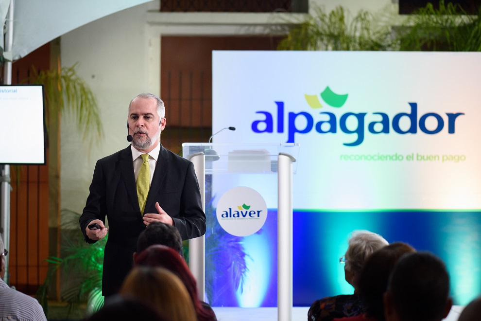 Alaver premia a los mejores perfiles de crédito de asociados