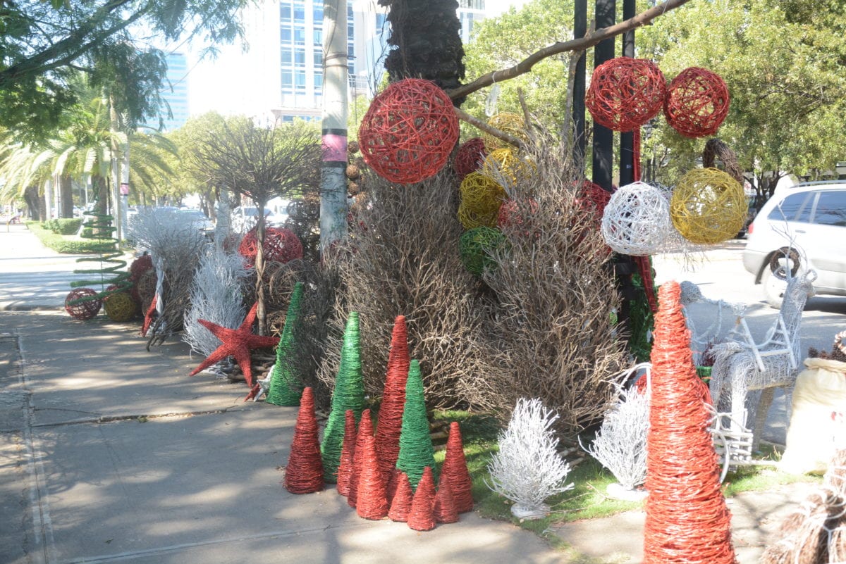 Charamicos: Emblema de la Navidad en las calles de Santo Domingo