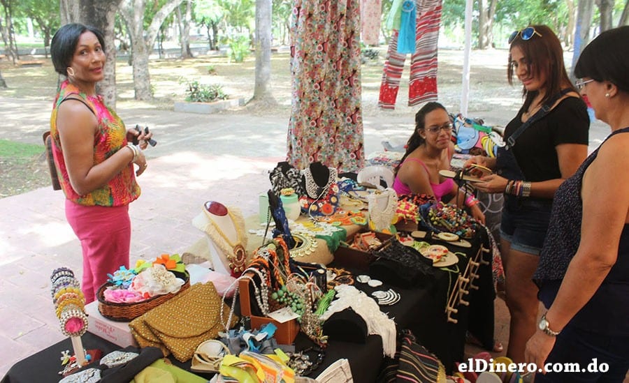 Bazares: Opción de compra y venta muy popular entre mujeres