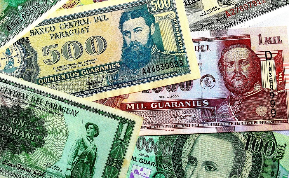El guaraní se depreció un 25% en 2015