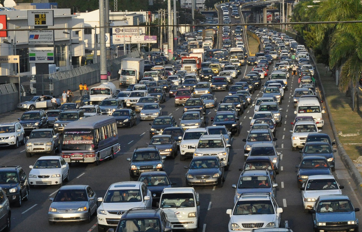 Parque vehicular: Carros registrados en 2016 superan a yipetas en un 46%